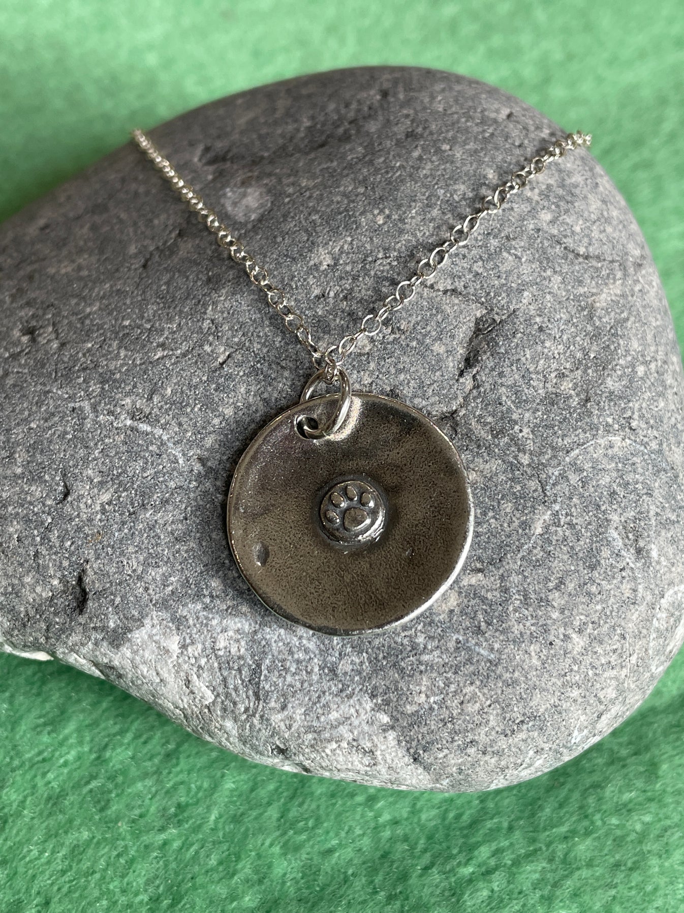 Abstract Disc Pendant – Molly and Me Jewellery